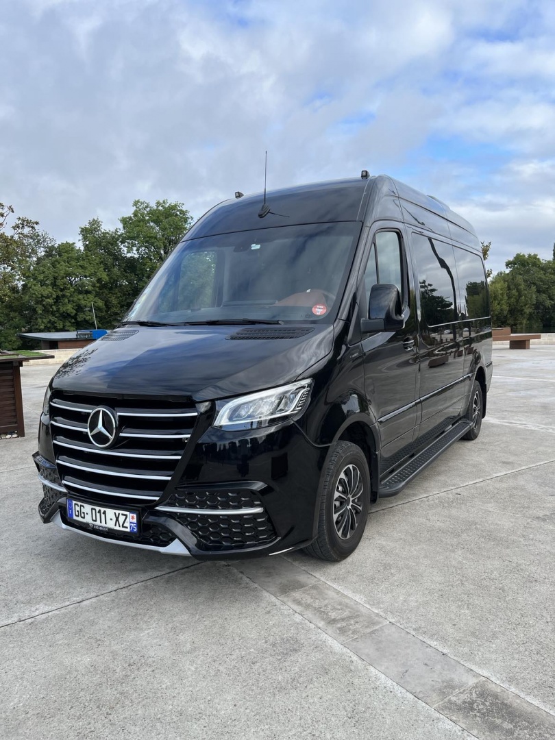 Minivan Mercedes Sprinter VIP 8 places